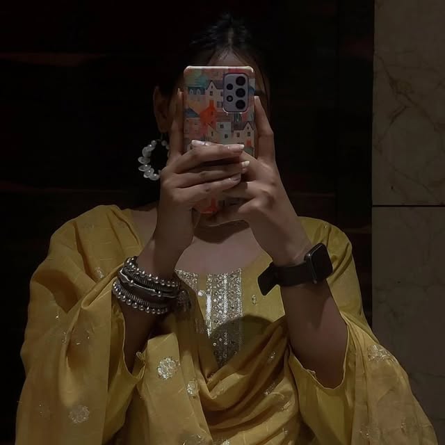 kashish :) - Delhi, India • Sociocube